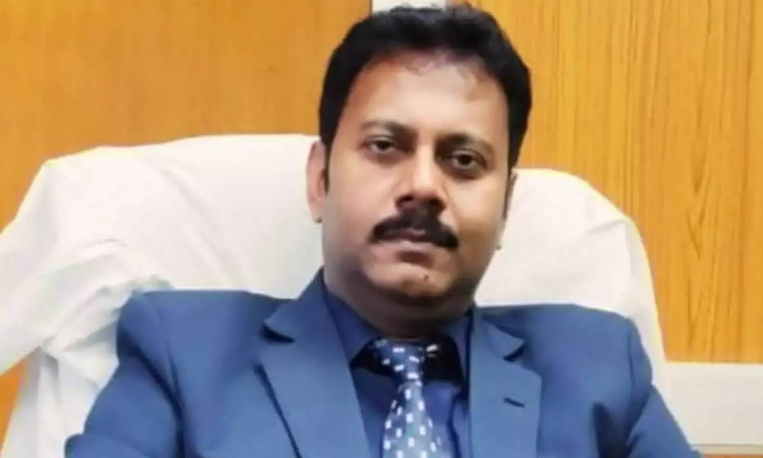 Kolkata CBI Raid: आरजी कर मेडिकल कॉलेज के पूर्व प्रिंसिपल संदीप घोष के ठिकानों पर CBI की ...