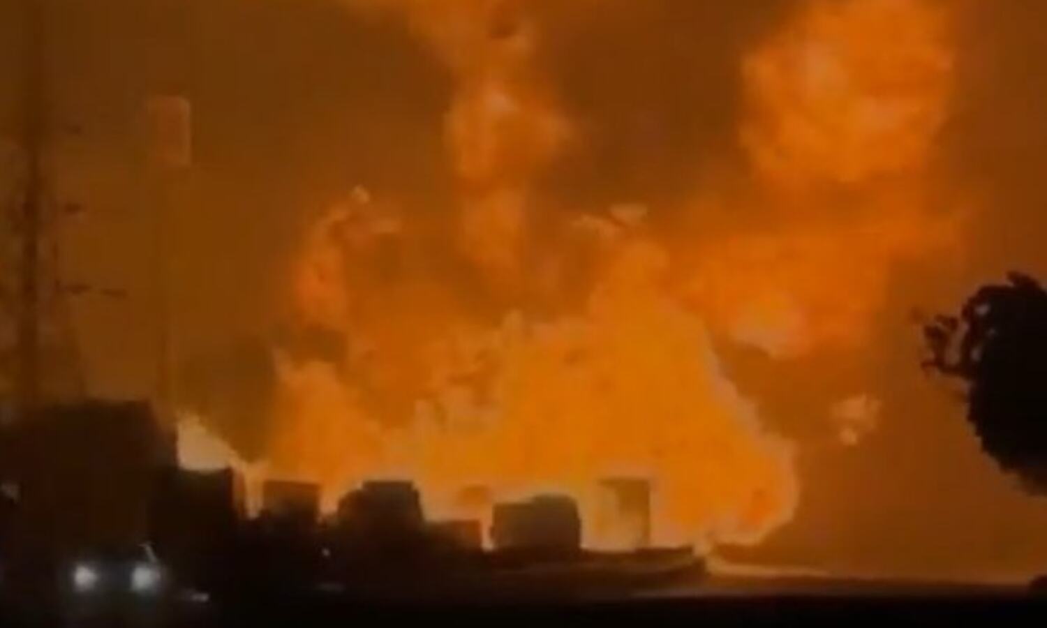 Jaipur Fire: जयपुर में DPS स्कूल के सामने गैस से भरा टैंकर फटा, पैट्रोल ...