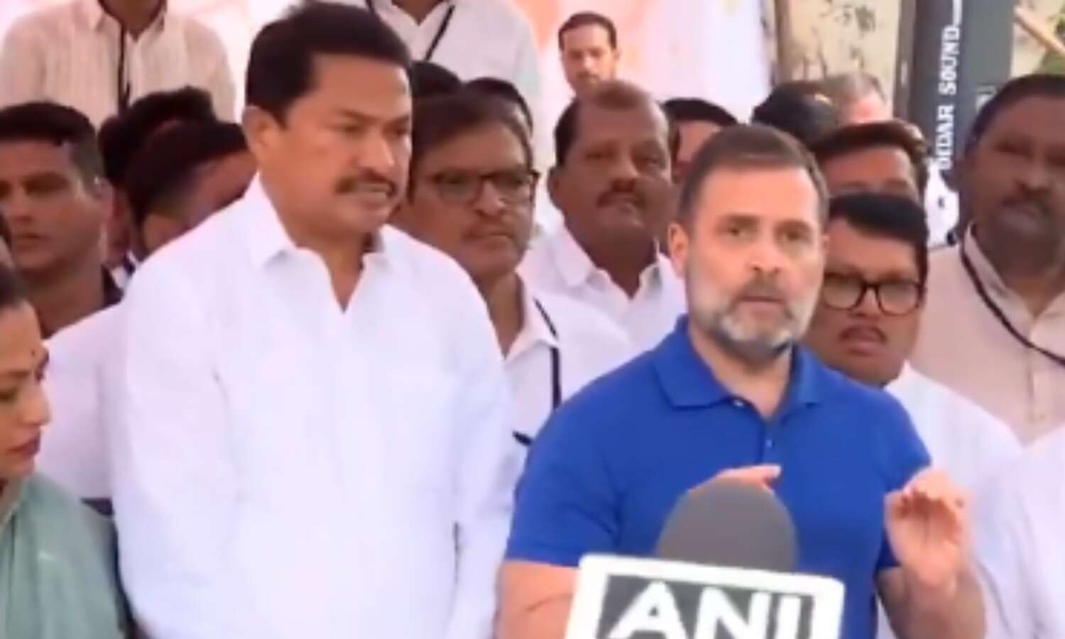 Parbhani Violence: परभणी हिंसा प्रभावित लोगों से राहुल गांधी ने की ...