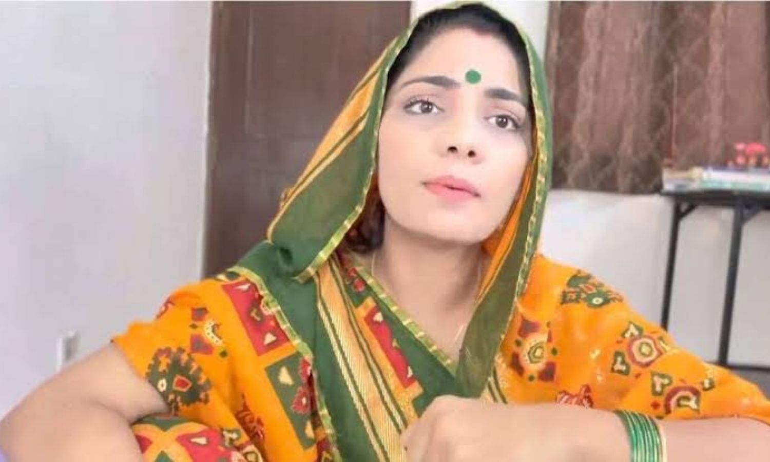 Neha Singh Rathore: सवाल पूछने वाली लड़की किसी से बर्दाश्त नहीं होती… लोक गायिका नेहा सिंह ...